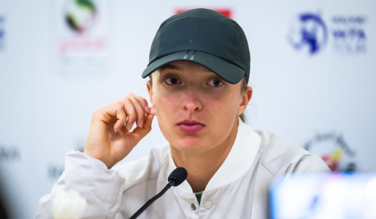 Iga Swiatek gives her theory over why Coco Gauff, Aryna Sabalenka and ...
