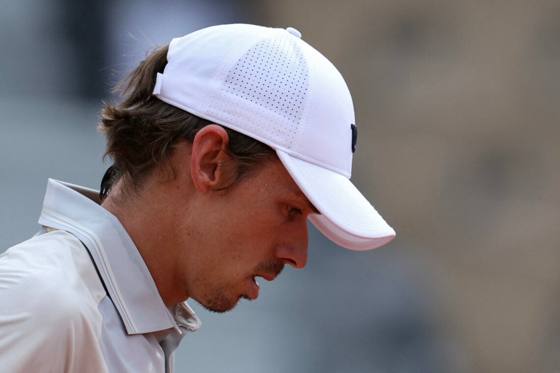 Confused Alex de Minaur in situation he's never been in ever before ...